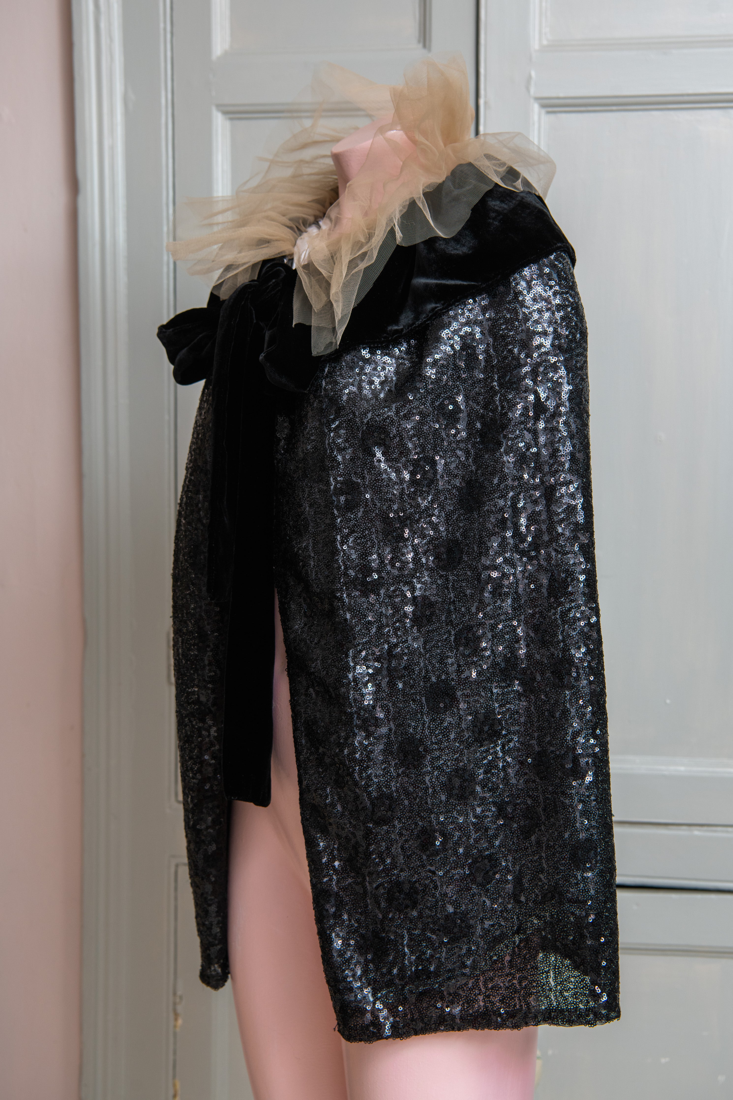 Petite Pearl Lowe sequin cape sample – pearllowe